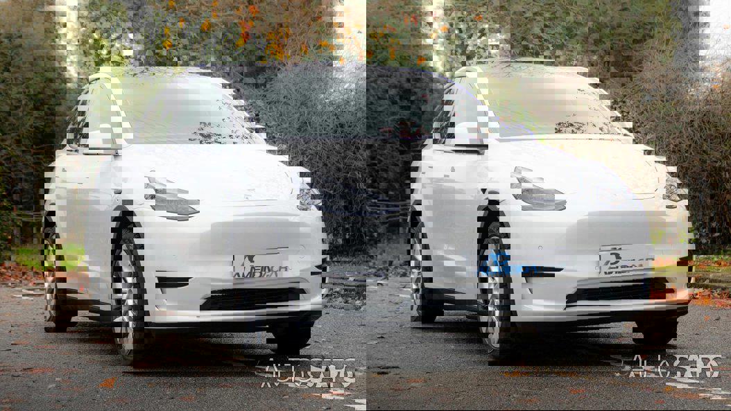 Tesla Model Y de 2023 - Auto SAPO