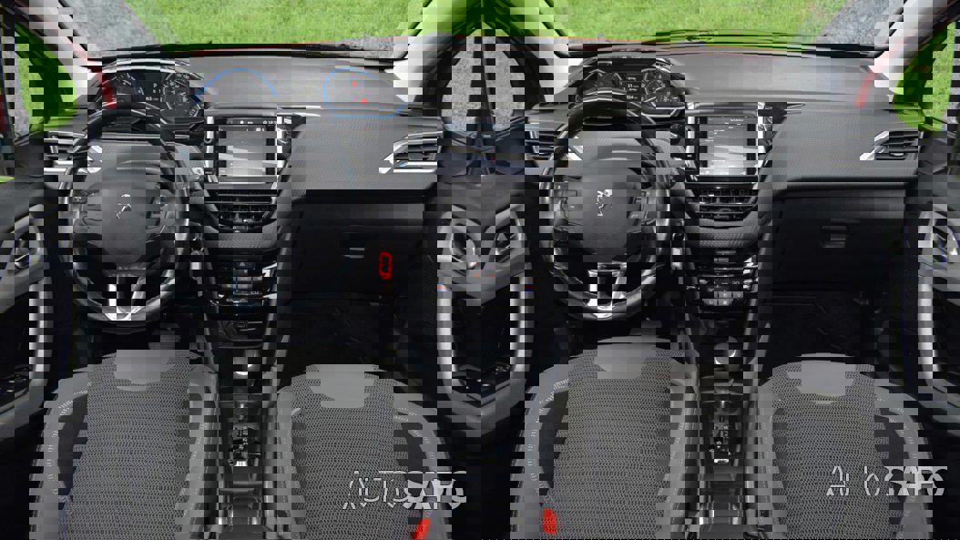 Peugeot 2008 1.2 PureTech Allure EAT6 de 2018 - Auto SAPO