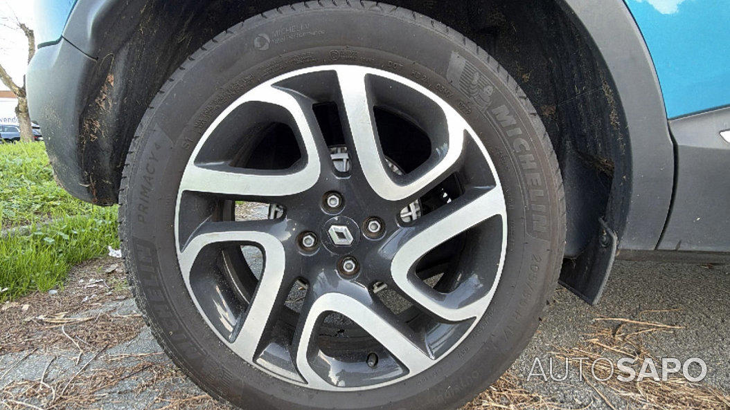 Renault Captur de 2016 - Auto SAPO