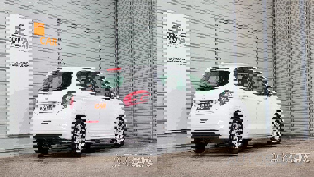 Peugeot 208 de 2014 - Auto SAPO