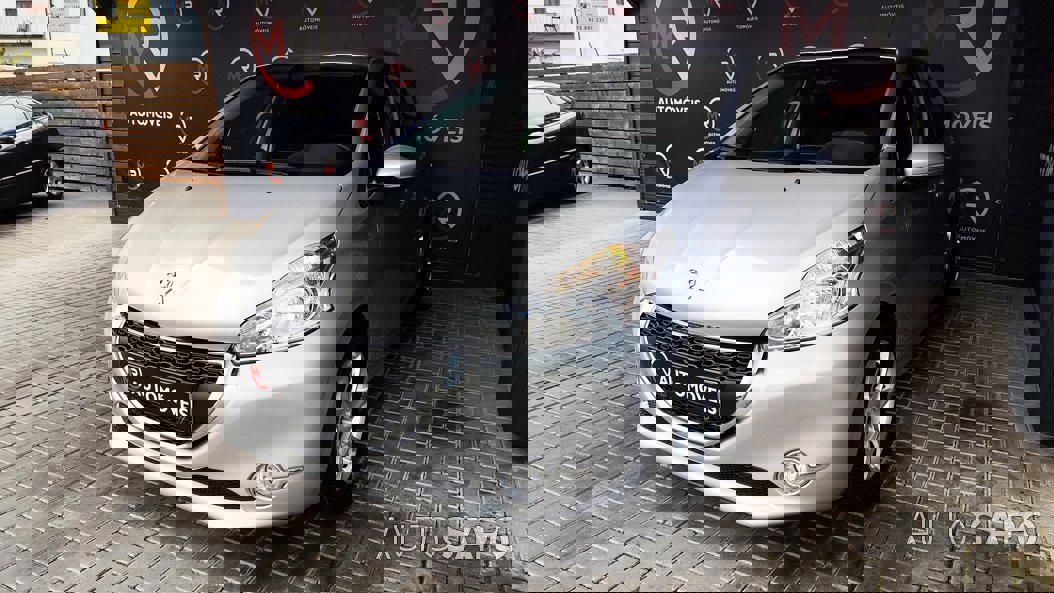 Peugeot 208 de 2012 - Auto SAPO