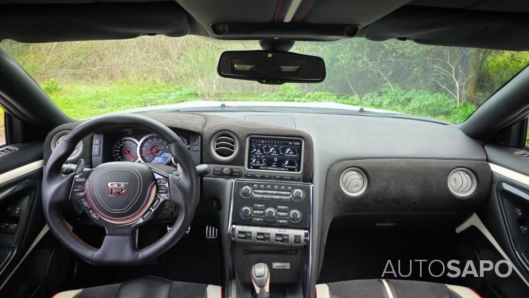 Nissan GT-R 3.8 V6 Black Edition de 2013 - Auto SAPO