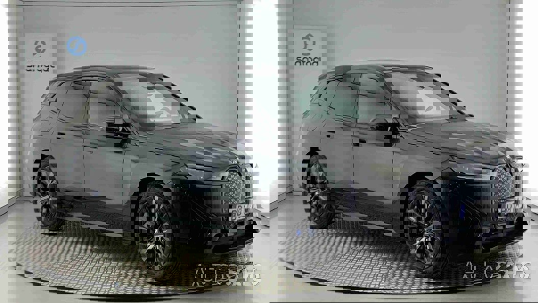 BMW iX de 2023 - Auto SAPO