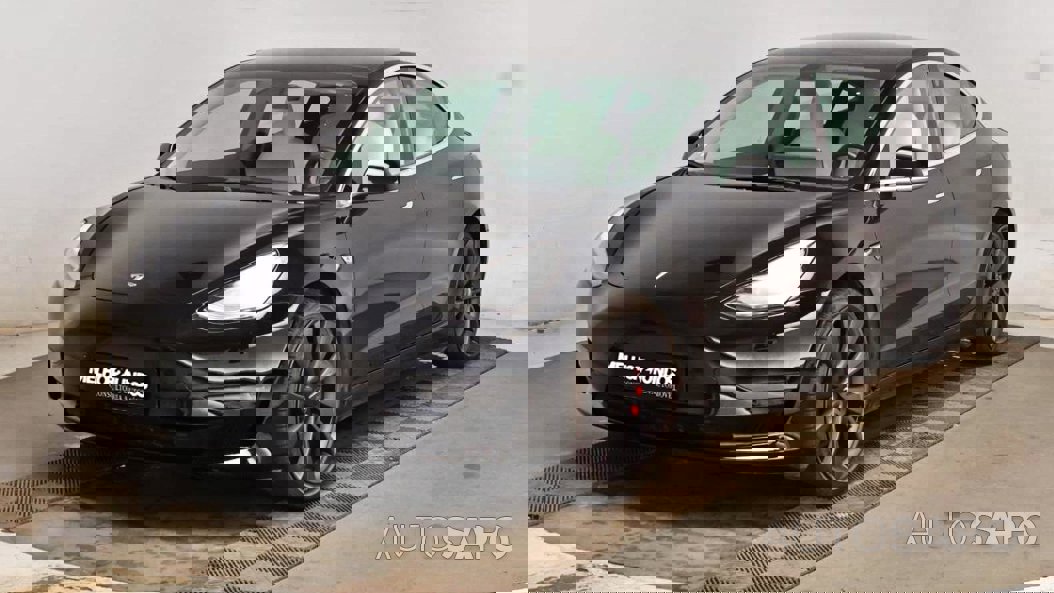 Tesla Model 3 de 2019 - Auto SAPO