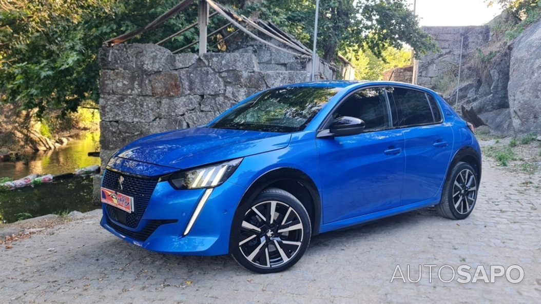 Peugeot E-208 GT de 2022 - Auto SAPO