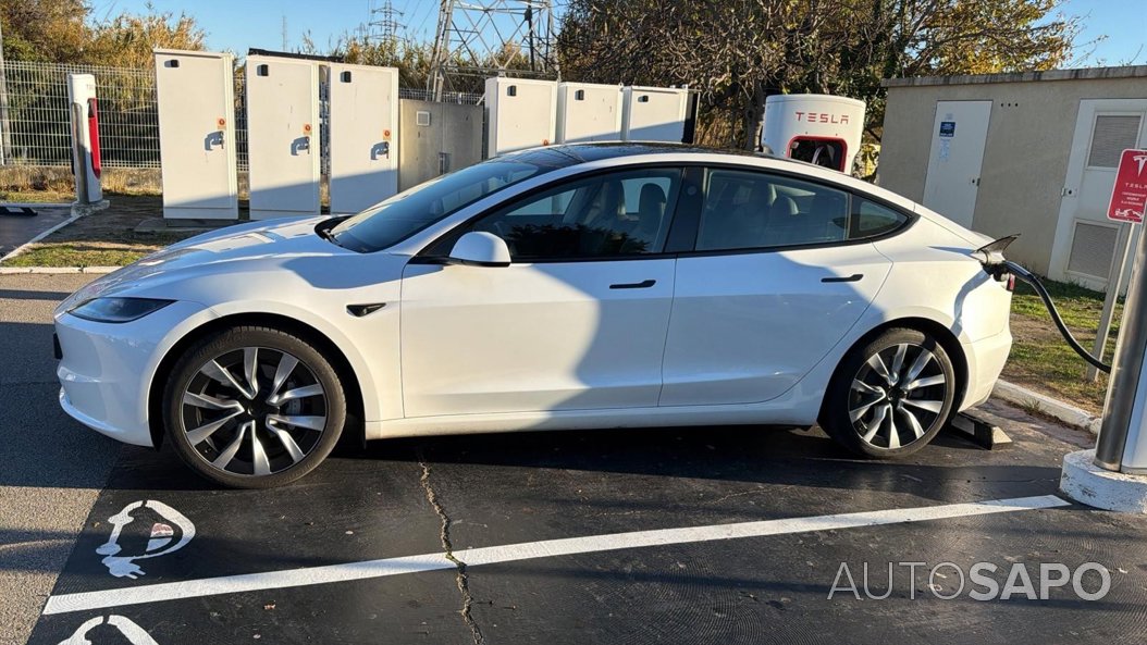 Tesla Model 3 Standard Range Plus RWD de 2024 - Auto SAPO
