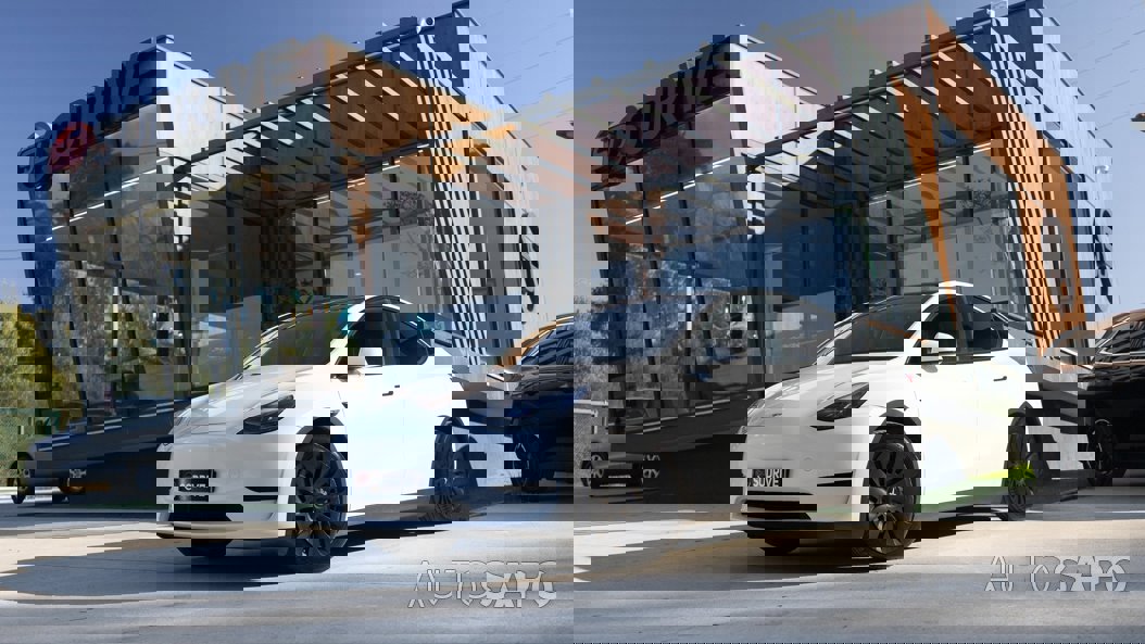 Tesla Model Y Standard RWD de 2022 - Auto SAPO