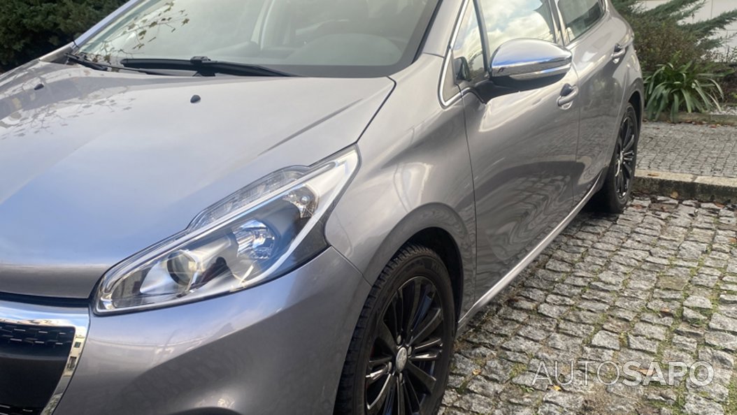 Peugeot 208 1.2 PureTech Allure de 2019 - Auto SAPO