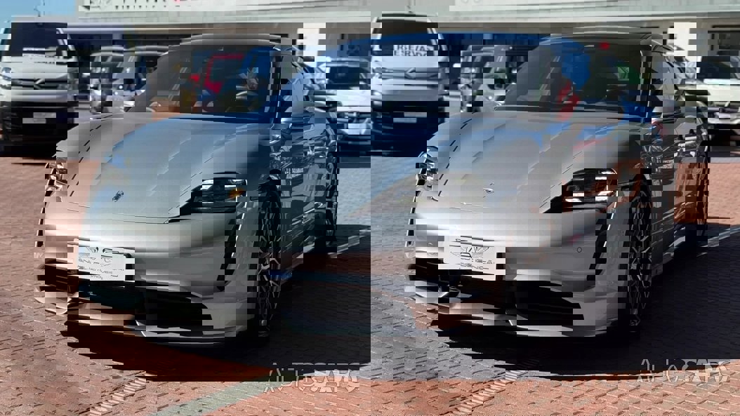 Porsche Taycan Turbo de 2020 - Auto SAPO